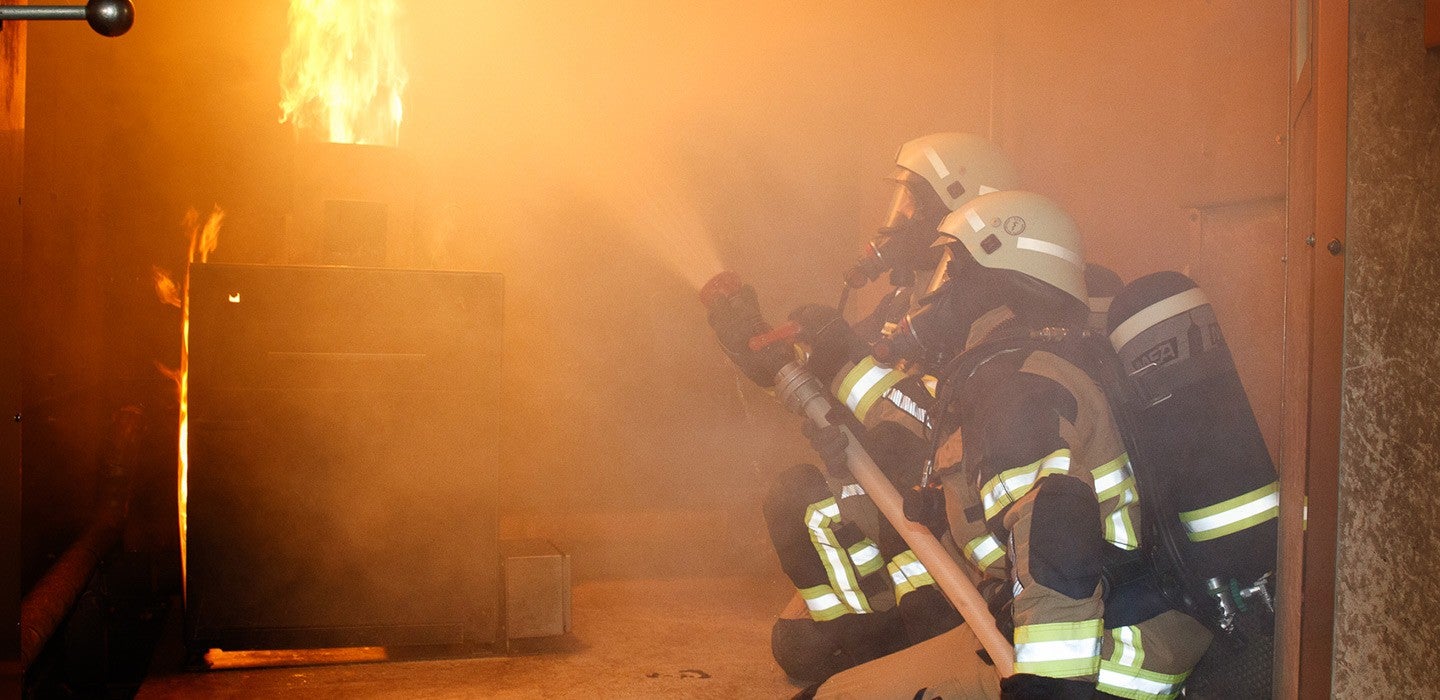 GORE-TEX CROSSTECH® PARALLON® Thermal Protection | GORE-TEX Professional