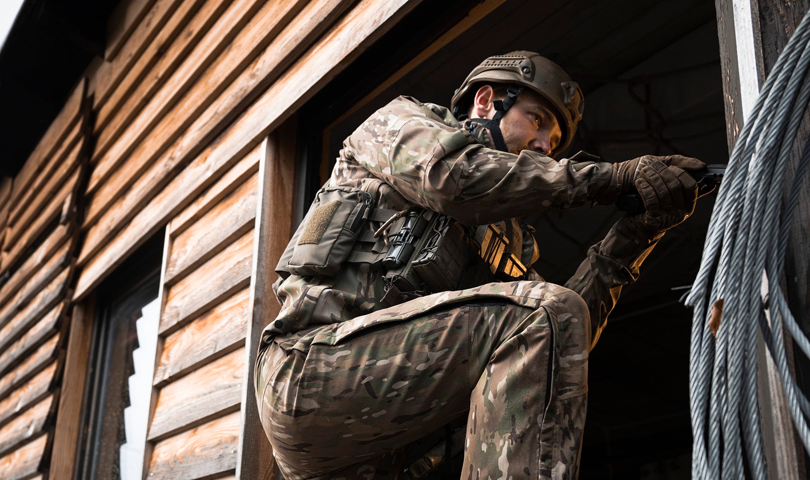 GORE-TEX STRETCH RAIN SUITS FOR DEFENCE | GORE-TEX Professional
