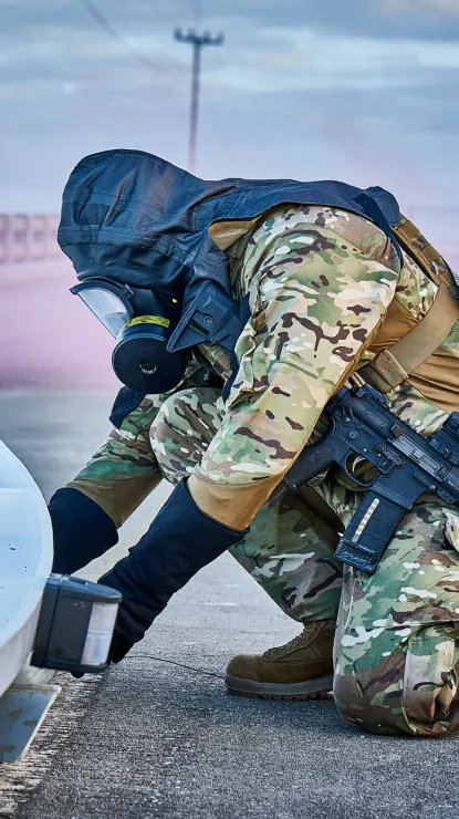 CHEMPAK® FABRIC TECHNOLOGY BY GORE-TEX LABS | GORE-TEX Professional