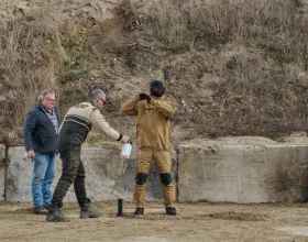 Flame Resistant GORE-TEX PYRAD® Product Technology for Defense ...