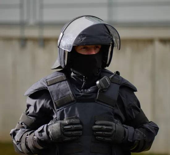 GORE-TEX PYRAD® riot suits| GORE-TEX Professional