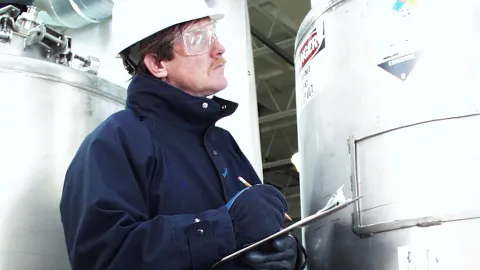 GORE-TEX Liquid Chemical Resistant Workwear | GORE-TEX Professional