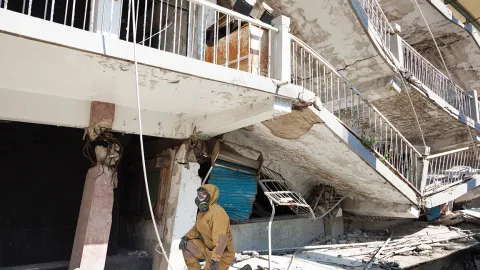 Ruggedized Class 3 suit | GORE-TEX Professional